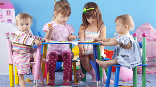 Bulinele rosii si negre folosite la gradinita - De ce NU sunt ele bune ...